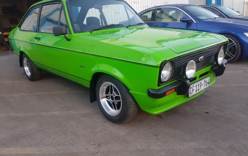 Ford Escort Mk2 1600 Sport Green | Car Cave Scotland - Used Cars in ...